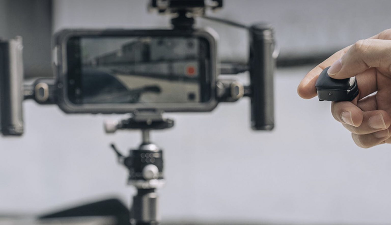 SmallRig Mobile Video Cage for the iPhone 15 Pro Max - Newsshooter