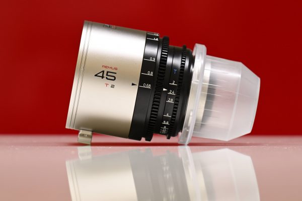 Blazar Remus S35 35mm T1.6 1.5x Anamorphic lens Review - Newsshooter