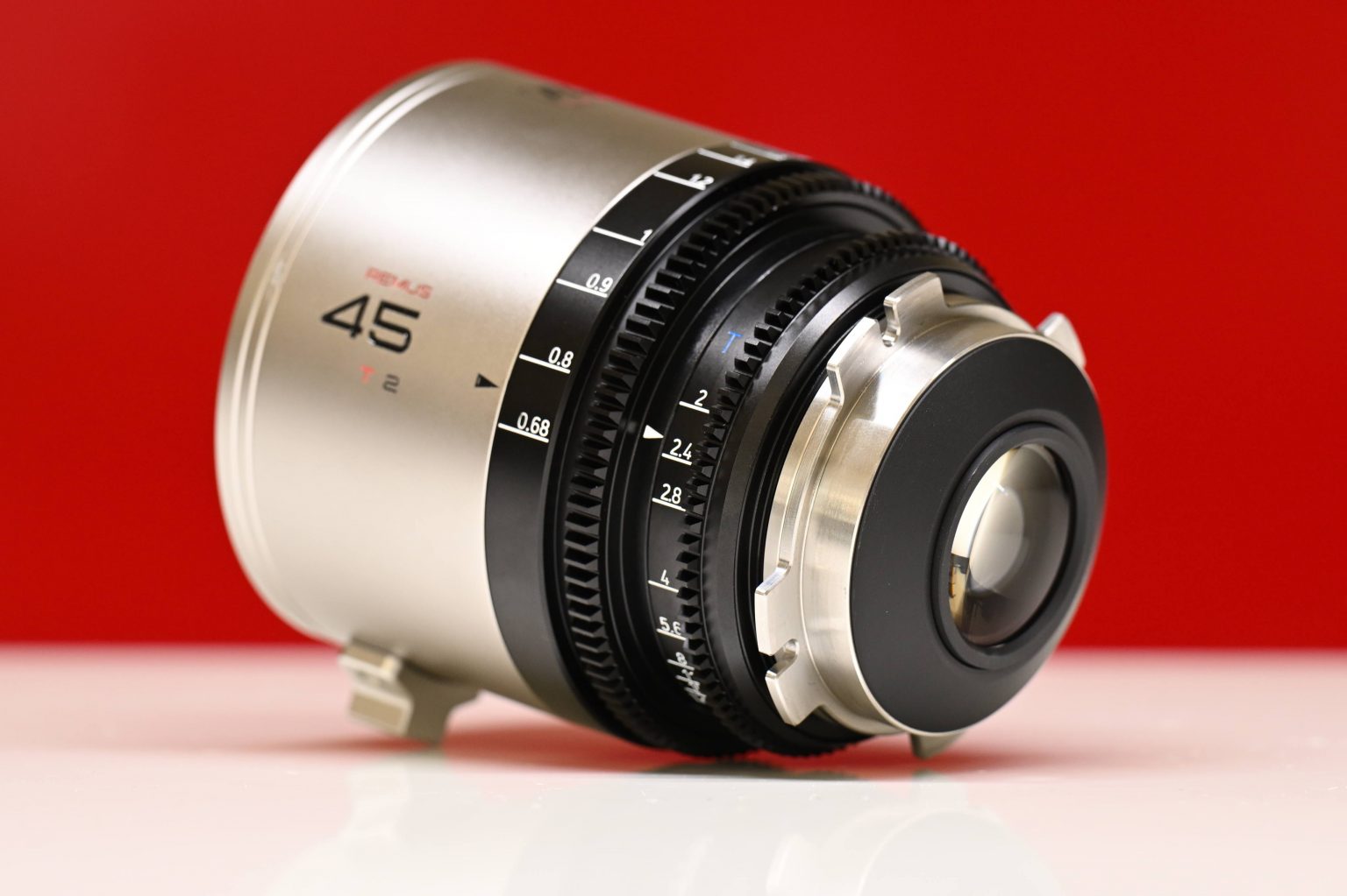 Blazar Remus S35 35mm T1.6 1.5x Anamorphic lens Review - Newsshooter
