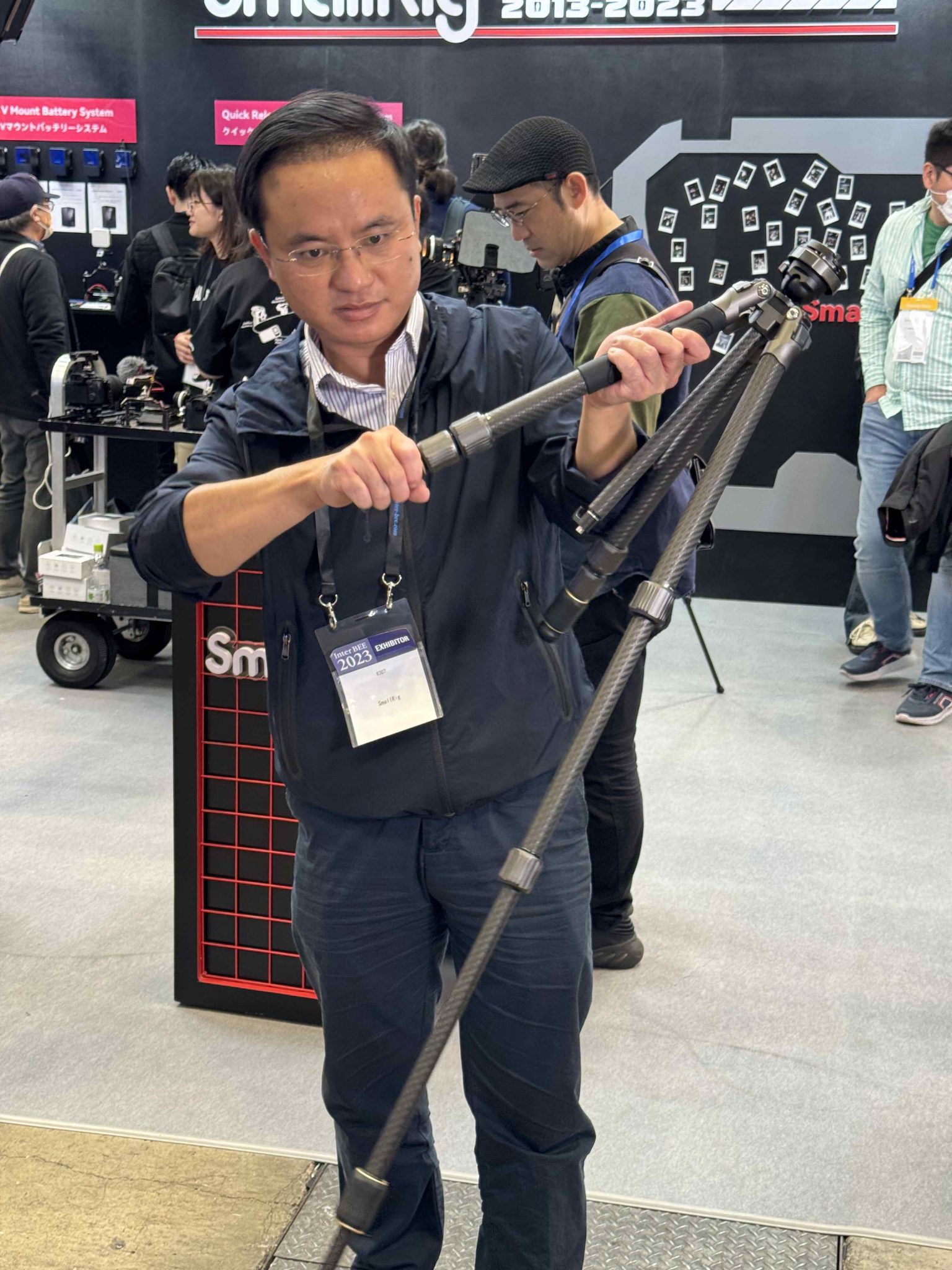 SmallRig FreeRover Carbon Fiber Photo Tripod Kit AP-100 First Look - Newsshooter