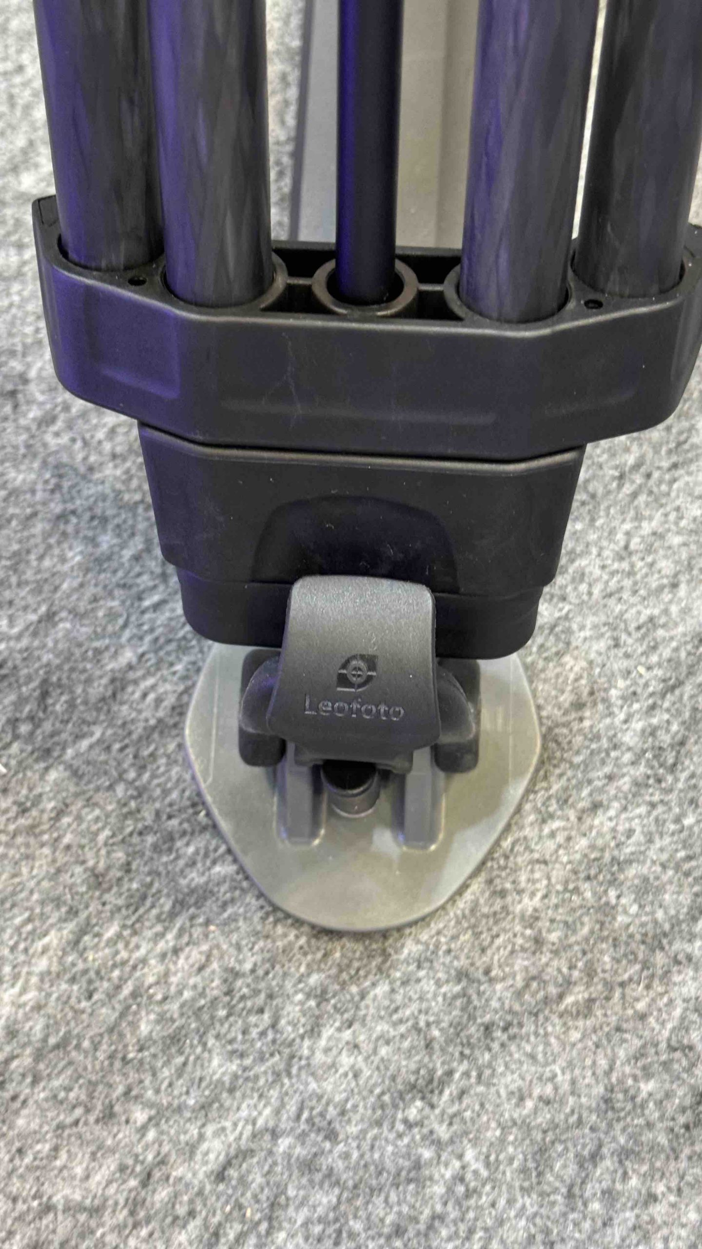 Leofoto LVF-163 Tripod & Fluid Head FH-10 - Newsshooter