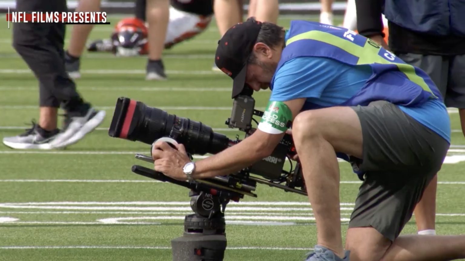How do NFL Films Get those incredible shots? It's the Optex 33:1 lens ...