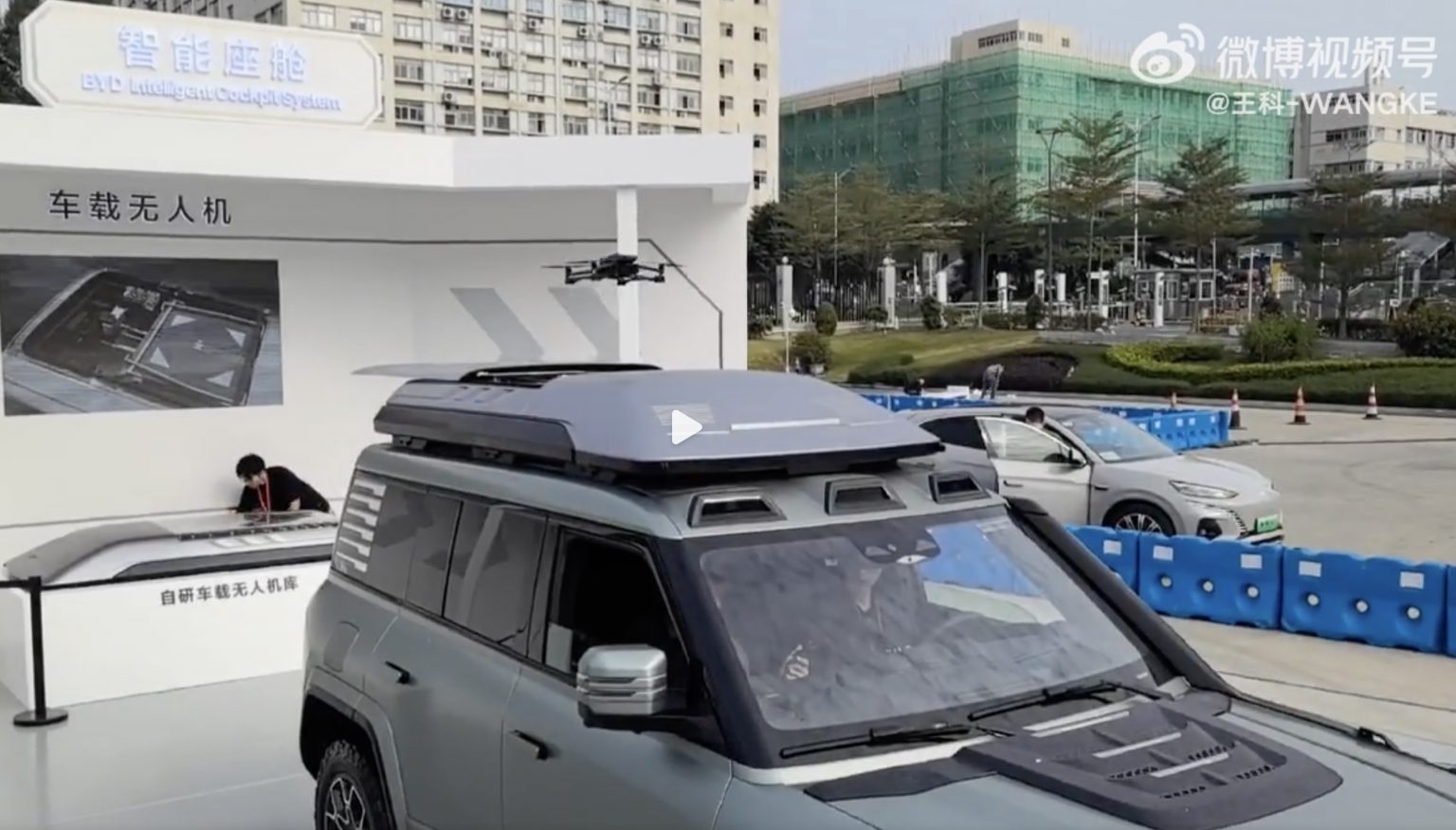 BYD YANGWANG U8 electric vehicle with integrated automotive-grade drone ...