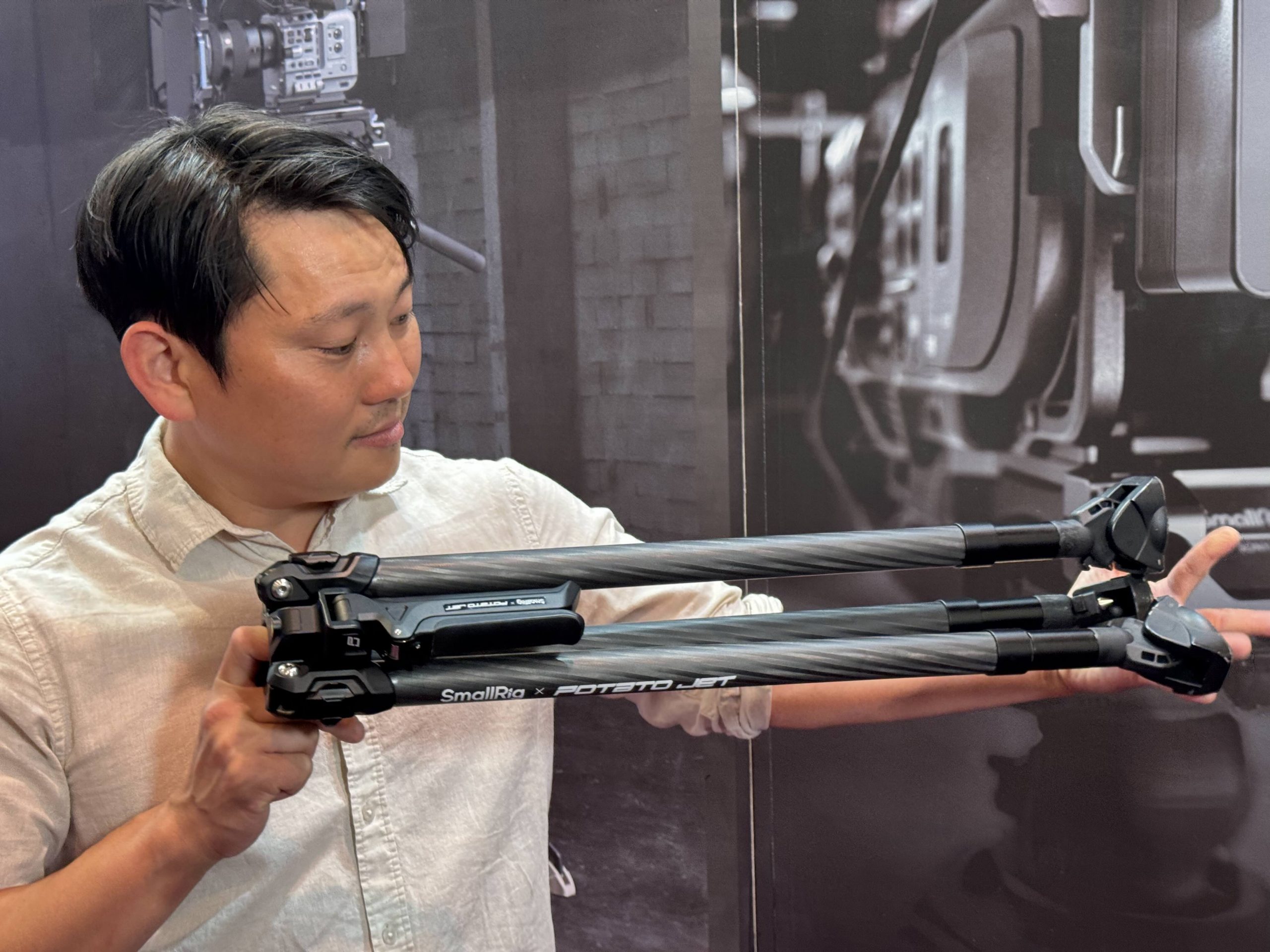 SmallRig x Potato Jet Tribex Hydraulic Carbon Fiber Tripod - Newsshooter