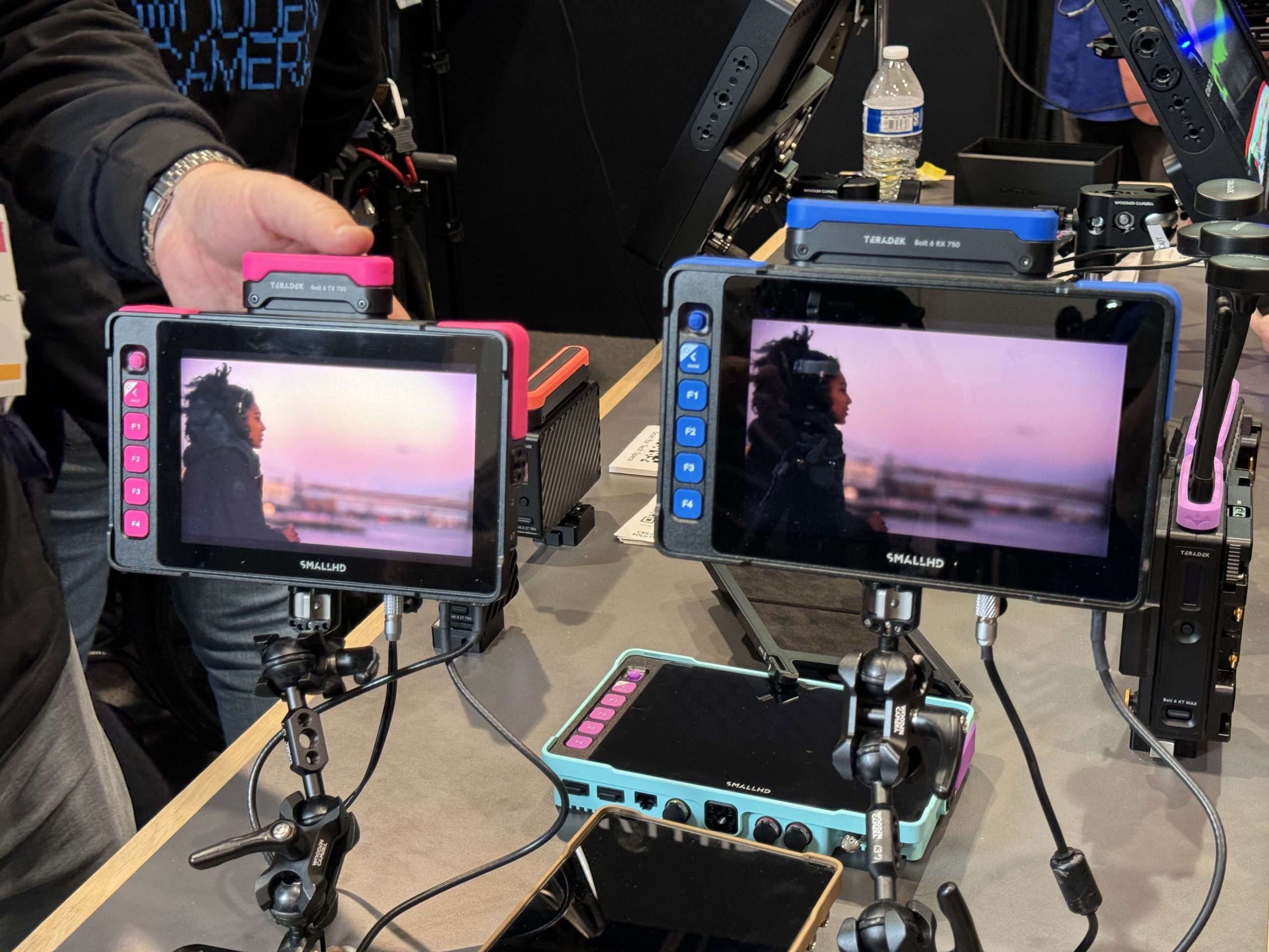 SmallHD Ultra 7 On-Camera Touchscreen Monitor First Look - Newsshooter