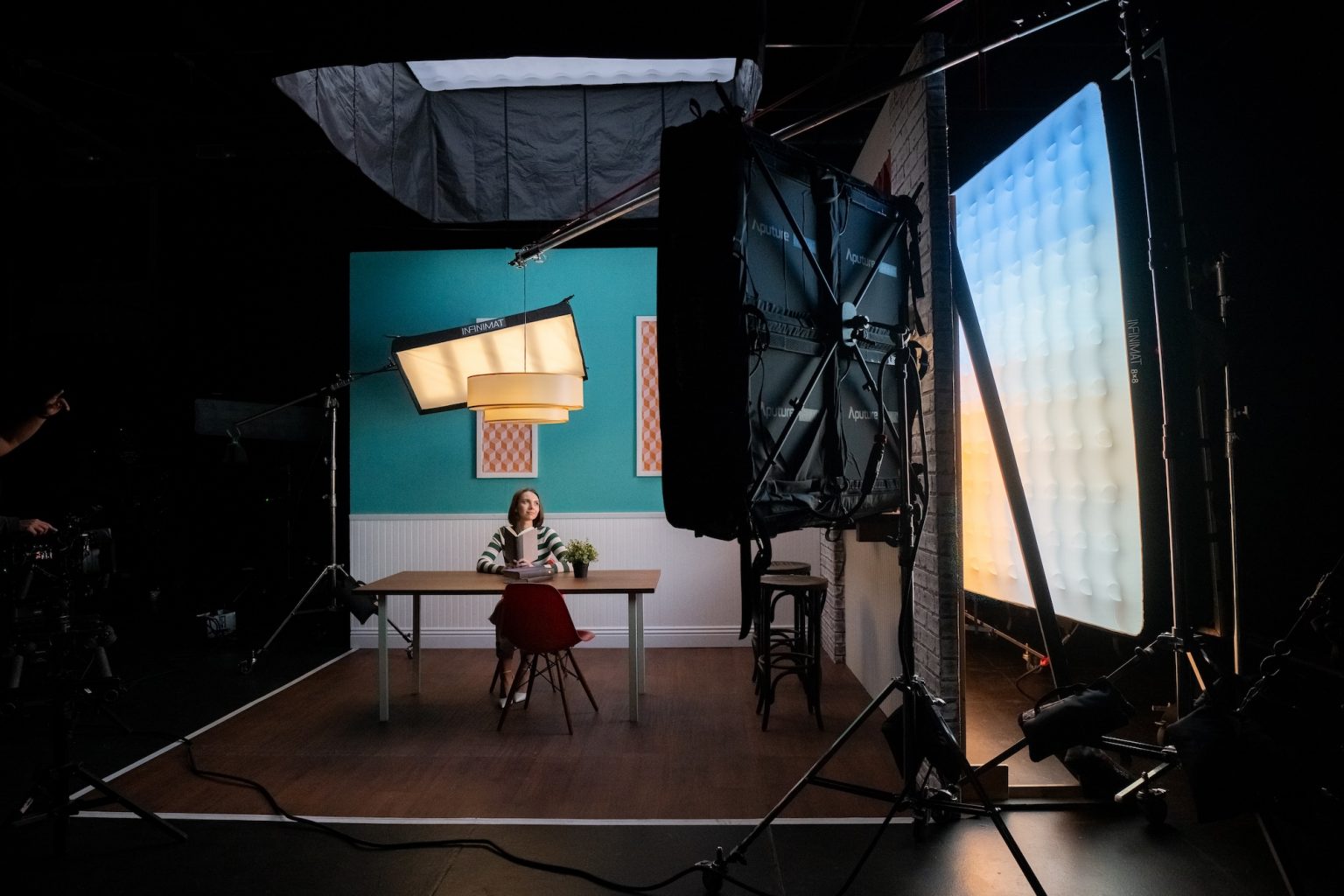 Aputure releases INFINIMAT mat lighting system - Newsshooter