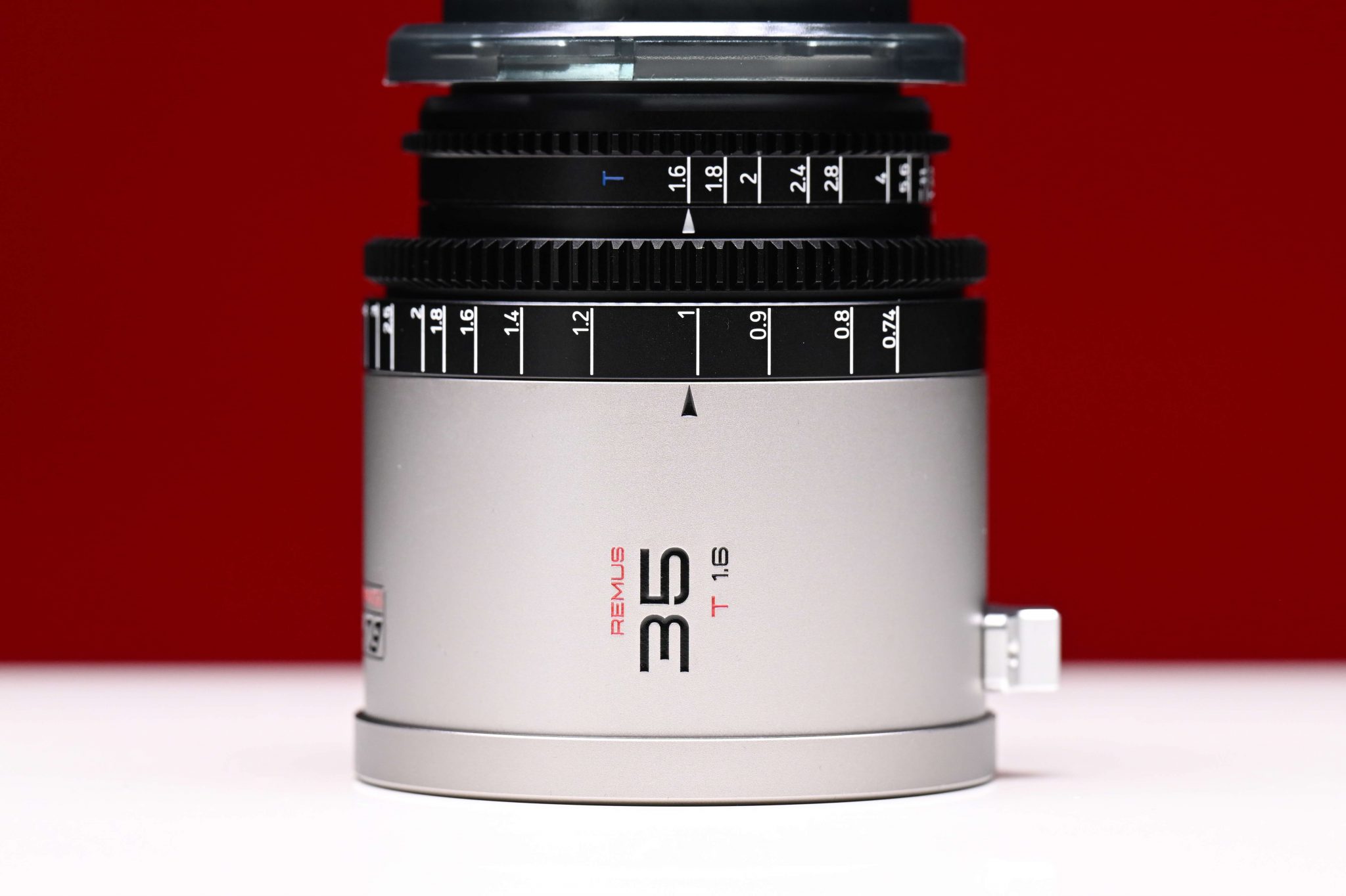 Blazar Remus S35 35mm T1 6 1 5x Anamorphic lens 7122 - Newsshooter