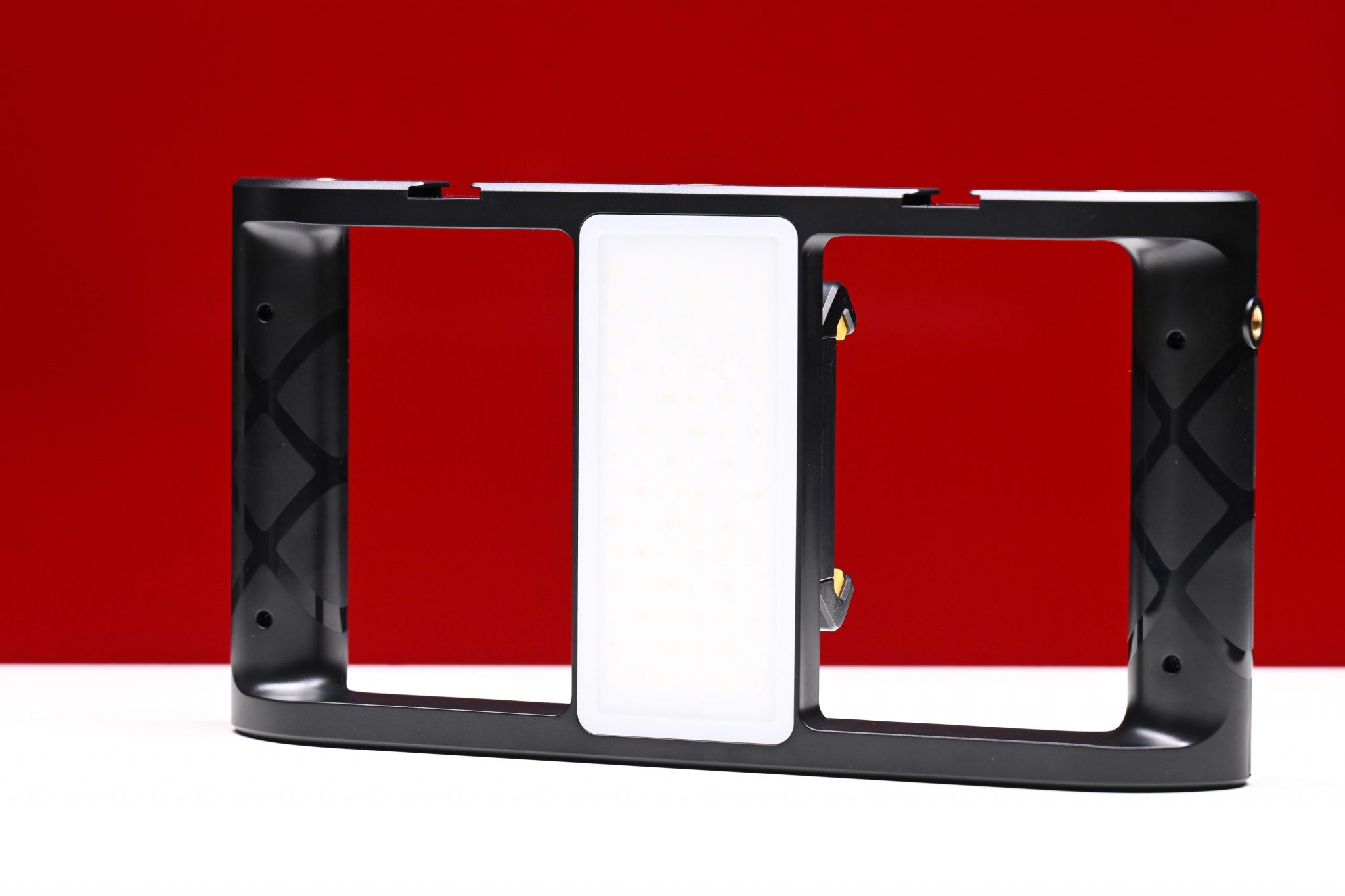 ZENIKO MR11 Smartphone Video Rig Review - Newsshooter