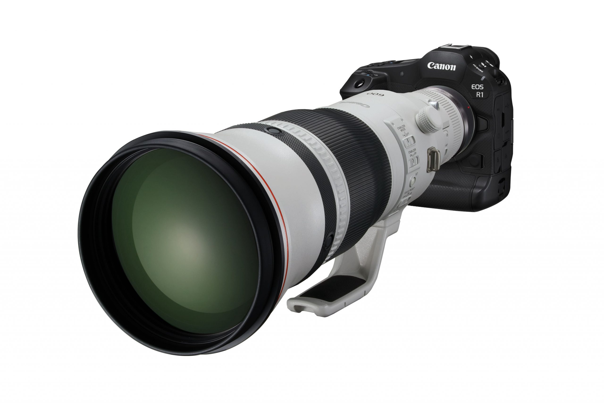 17 EOS R1 FrontSlantLeft RF600mmF4LISUSM - Newsshooter