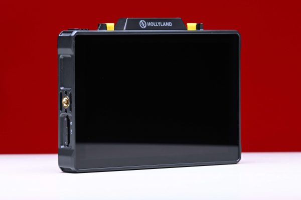 Hollyland PYRO 7" RX/TX Monitor Review - Newsshooter