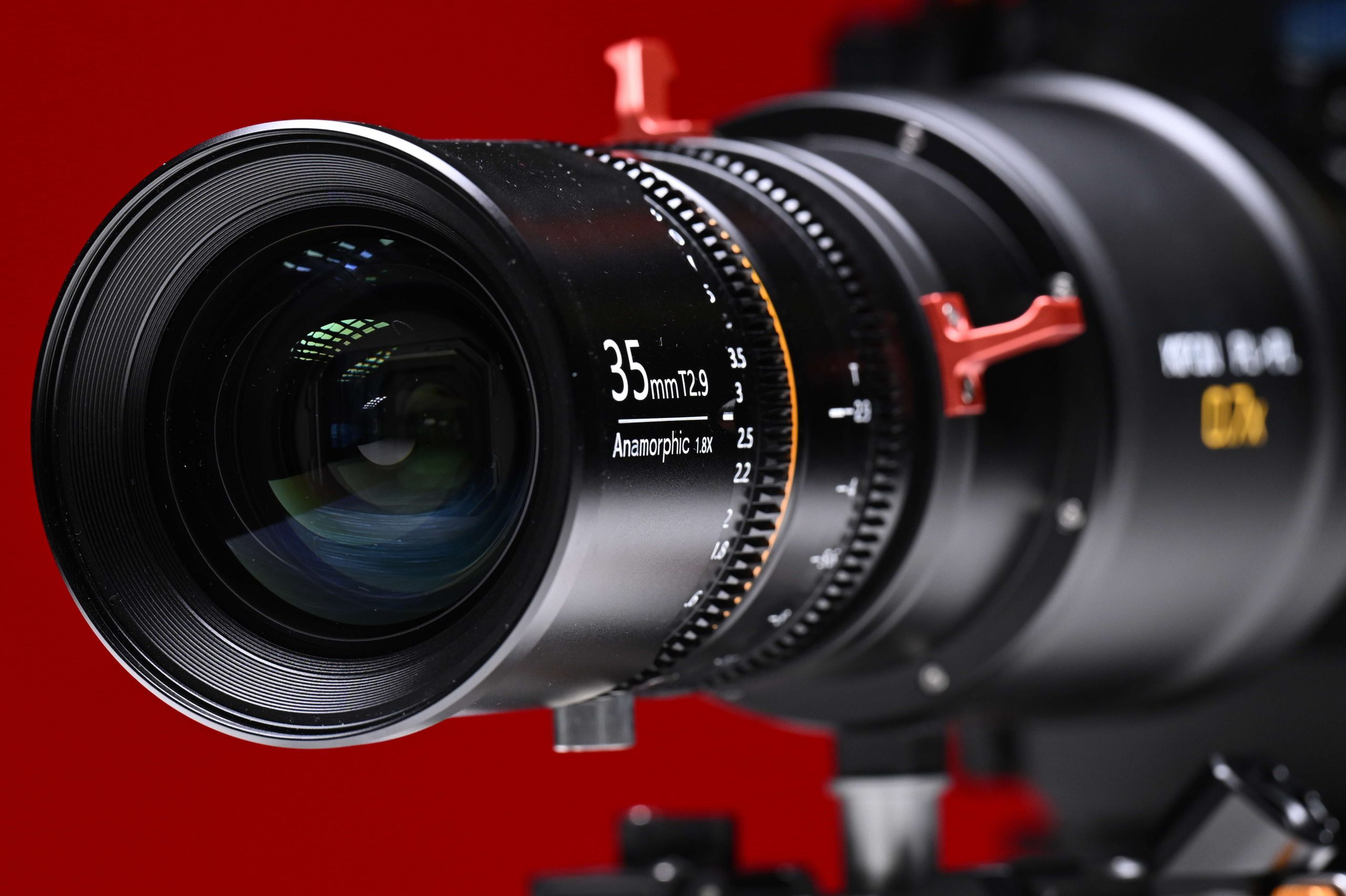 Kipon PL PL 0 7x Focal Reducer 10725 - Newsshooter