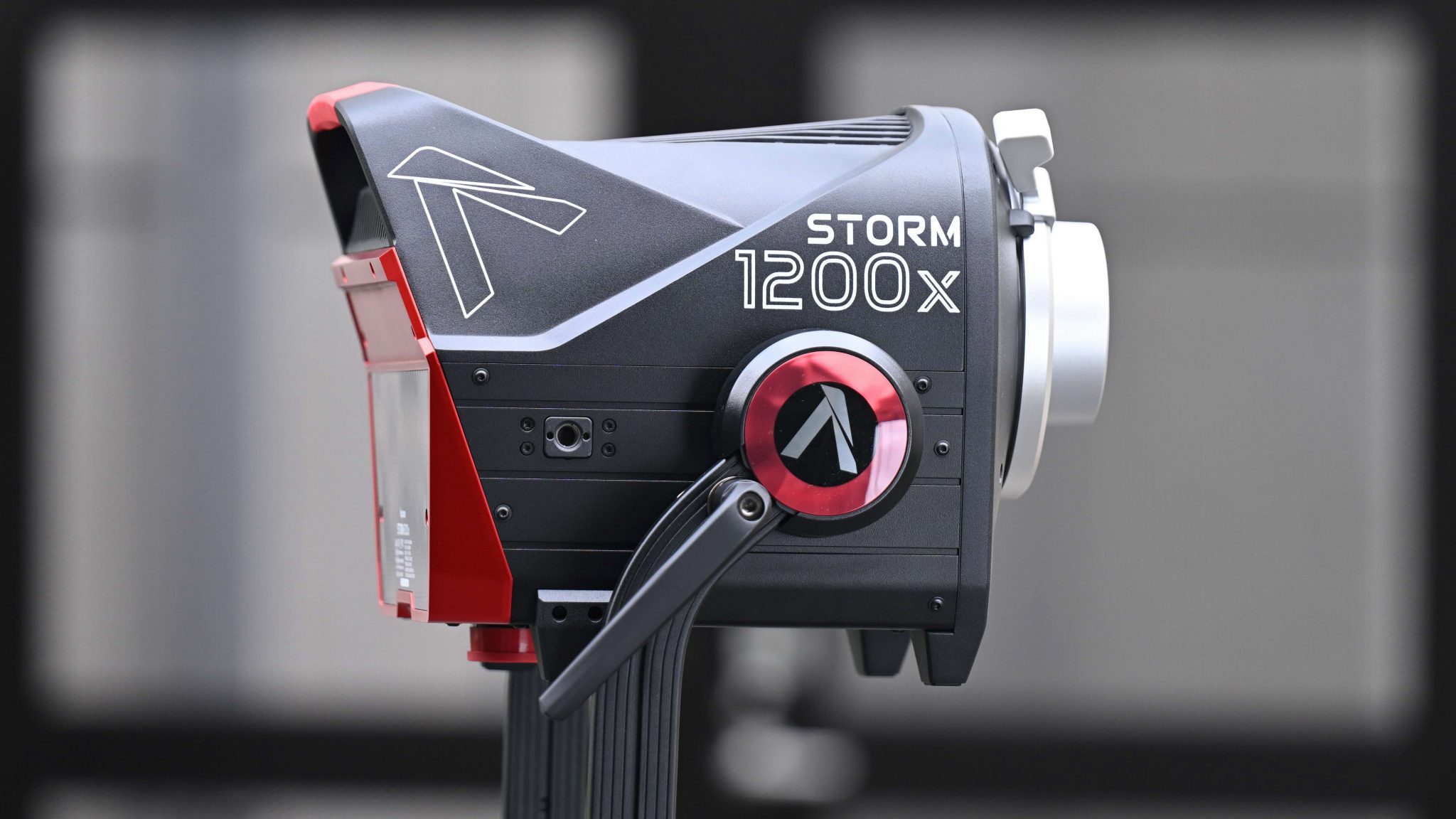 Aputure STORM 1200x Review - Newsshooter