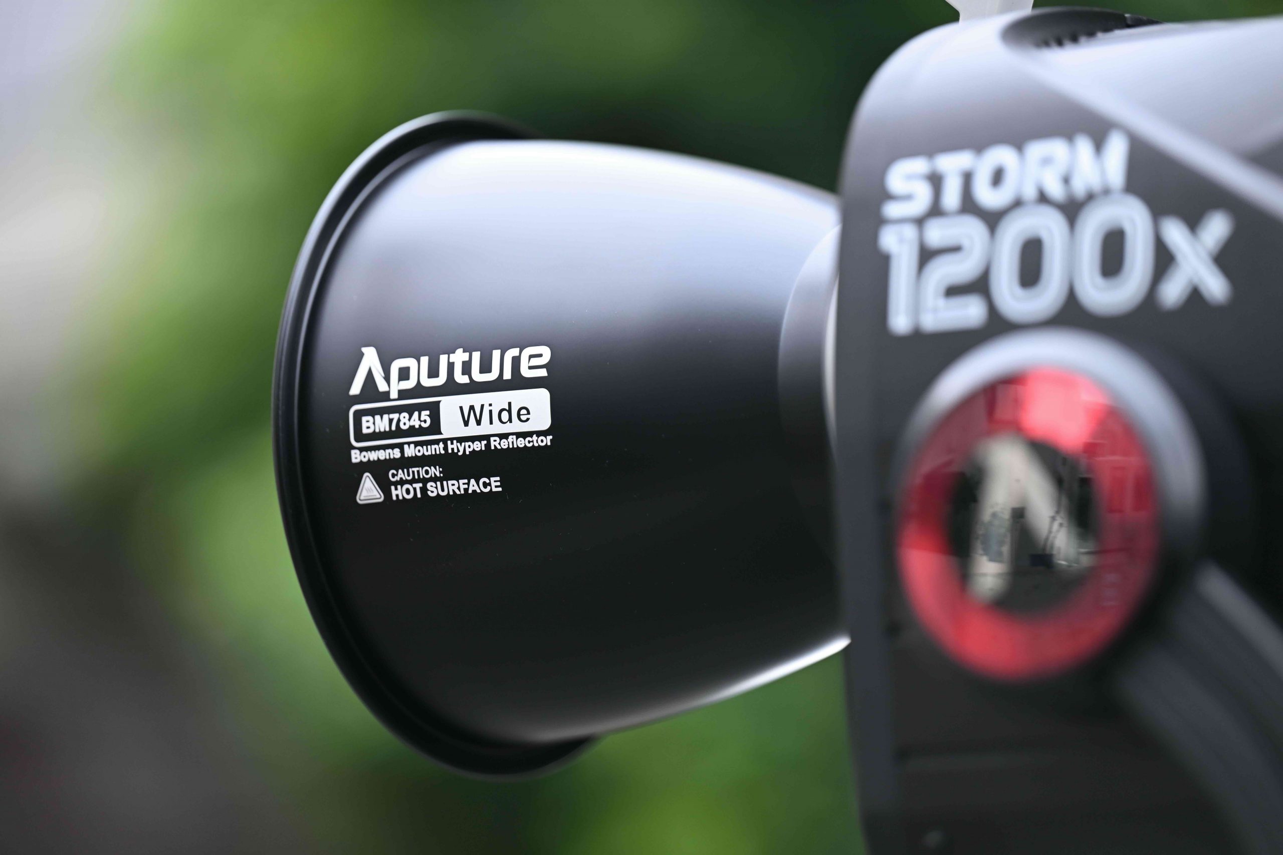 Aputure STORM 1200x 12333 - Newsshooter