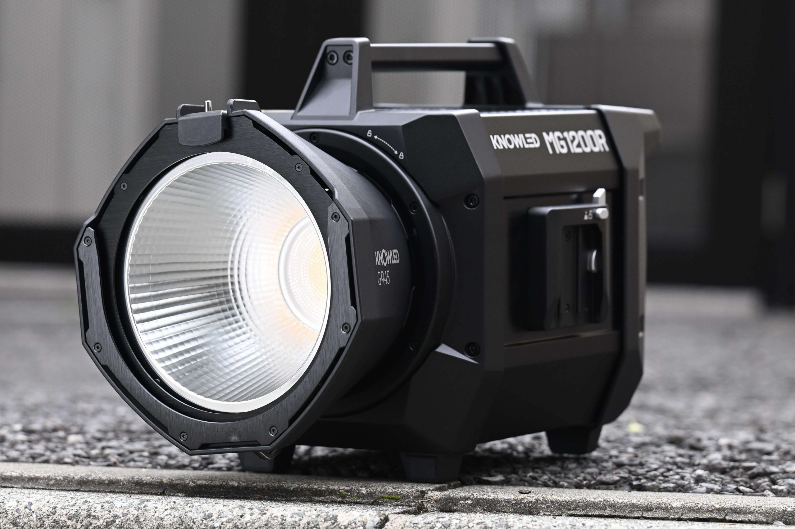 Godox KNOWLED MG1200R RGB LED Monolight 14298 - Newsshooter