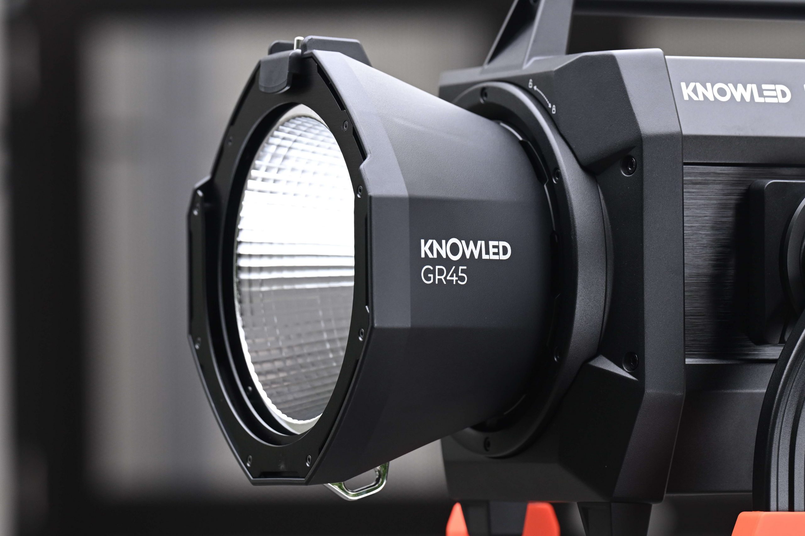 Godox KNOWLED MG1200R RGB LED Monolight 14314 - Newsshooter