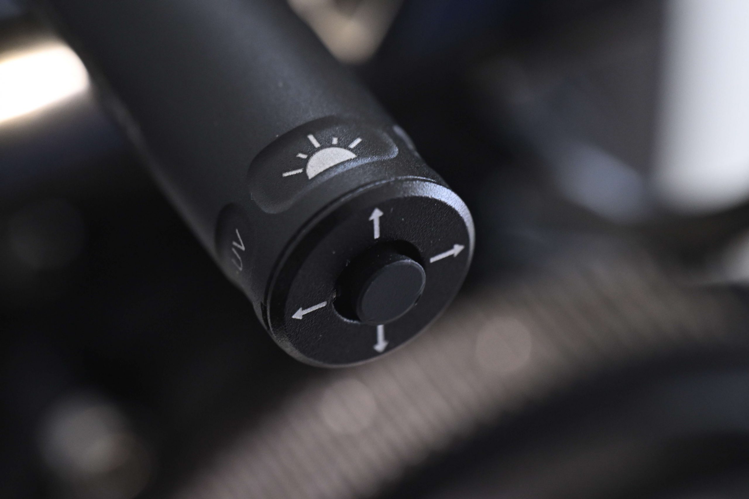 Wooden Camera 15mm Maxi Rod Light Review - Newsshooter