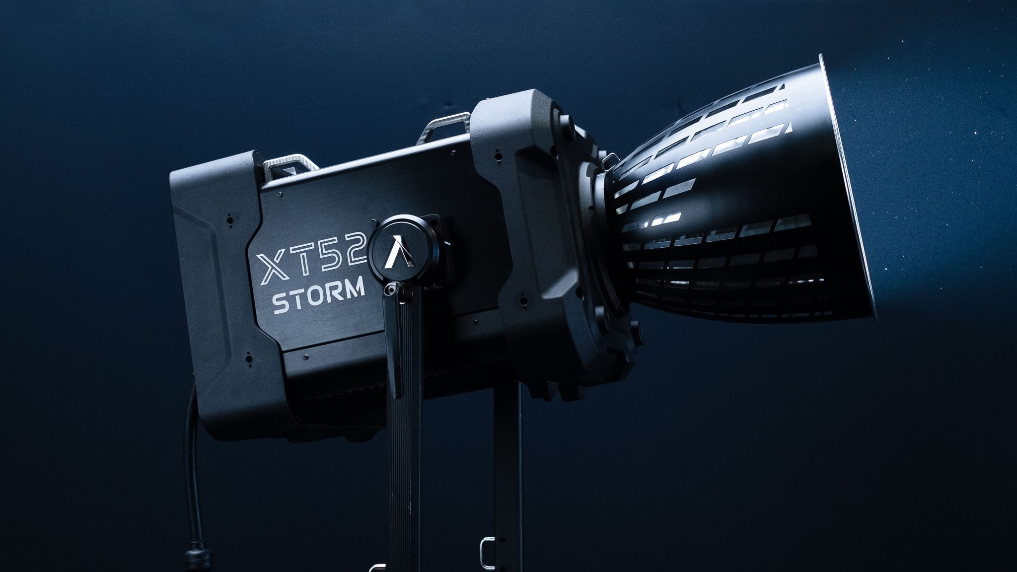 Aputure STORM XT52– 5200W fixture with BLAIR light engine - Newsshooter