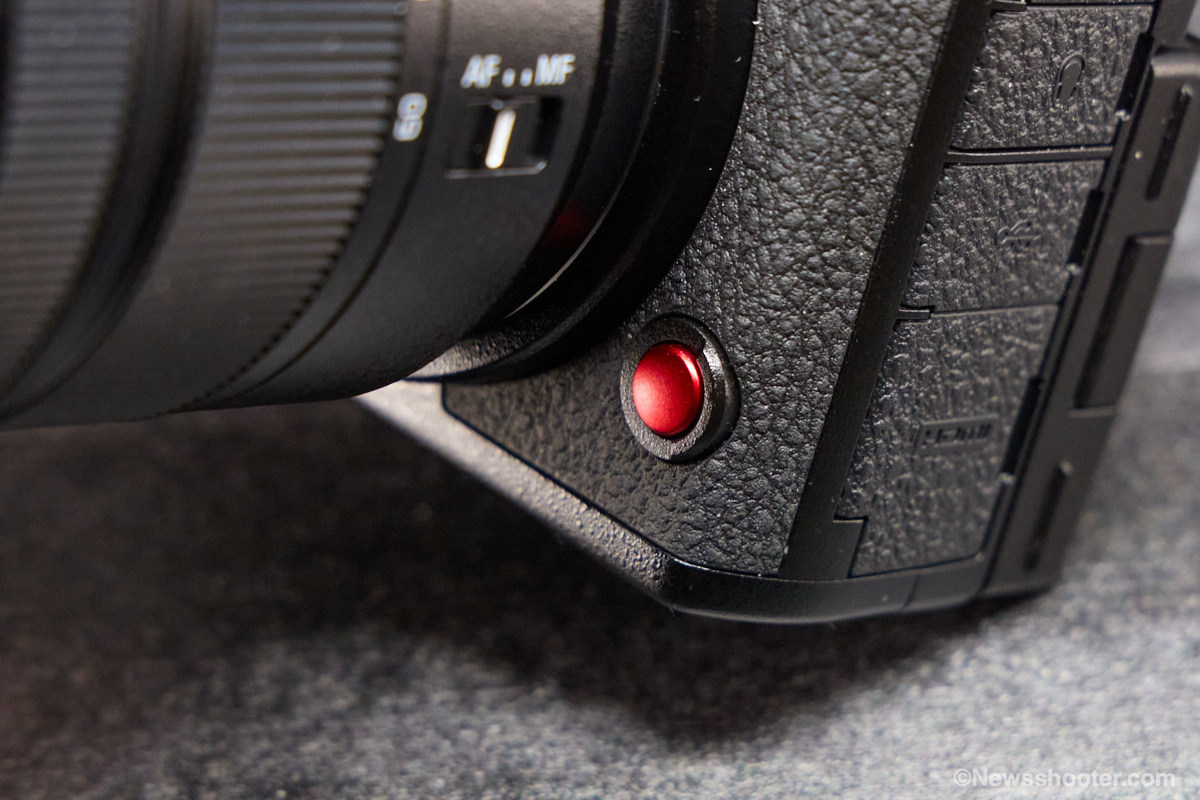 Lumix S1RII front tally - Newsshooter