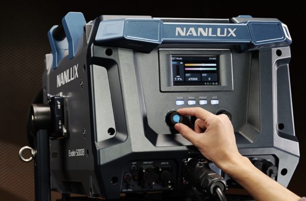 Nanlux Evoke 5000B– the world's first 5000W Stormproof LED bi-color ...