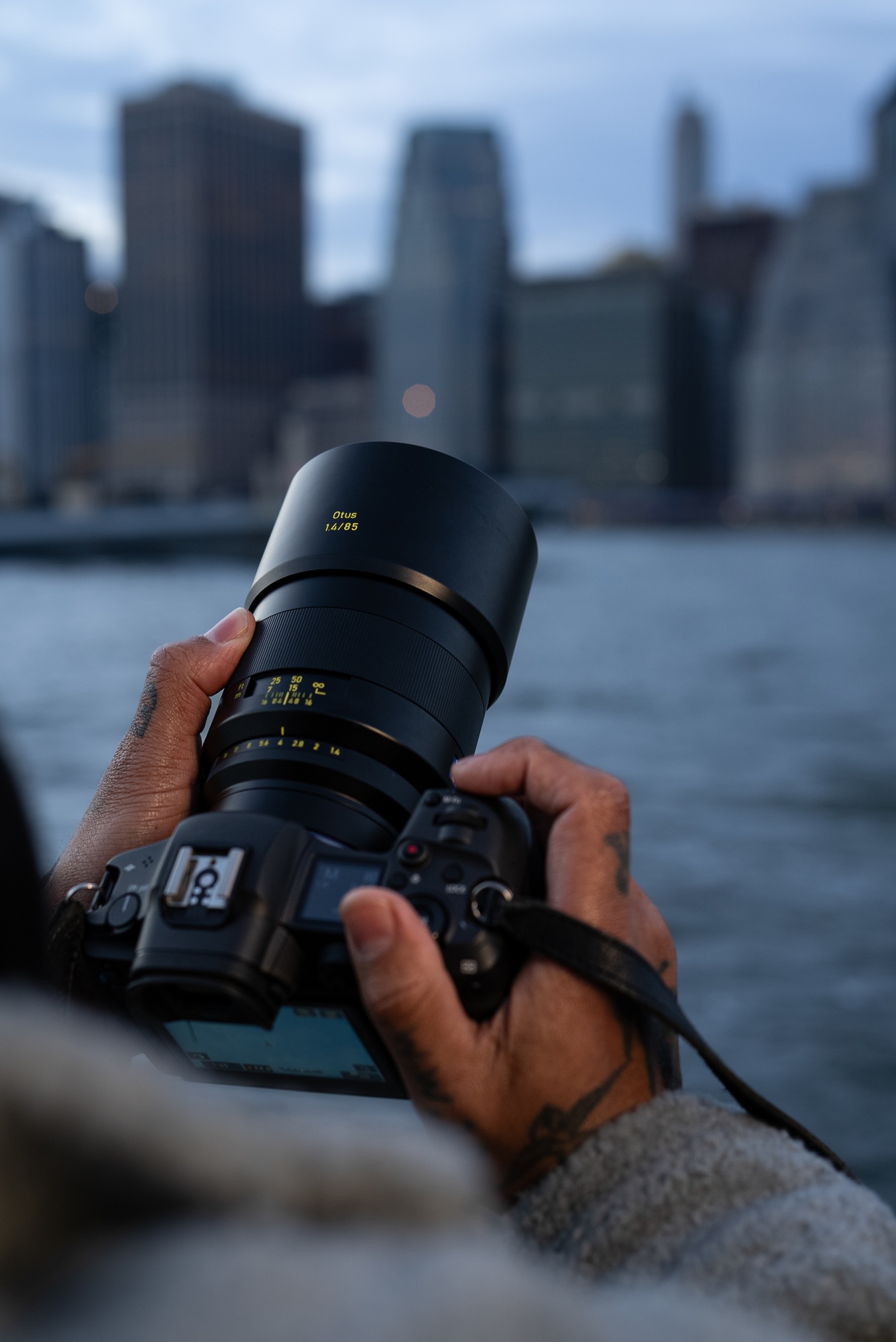 ZEISS Otus ML 50mm F1.4 & 85mm F1.4 First Look at CP+ 2025 - Newsshooter