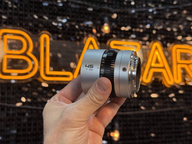 Blazar Lens Beetle 45mm T3.2 1.33x Anamorphic Lens First Look - Newsshooter