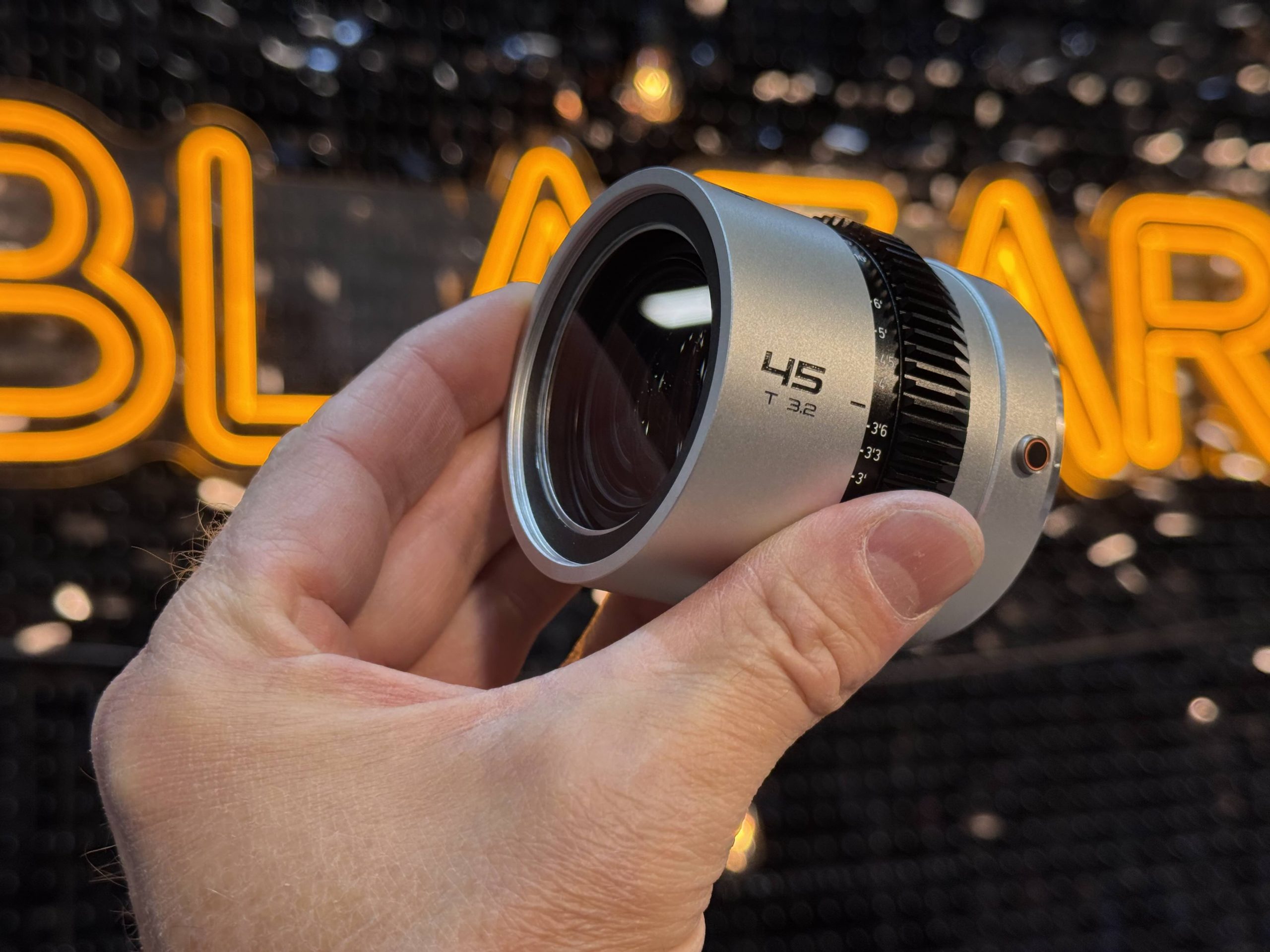 Blazar Lens Beetle 45mm T3.2 1.33x Anamorphic Lens First Look - Newsshooter