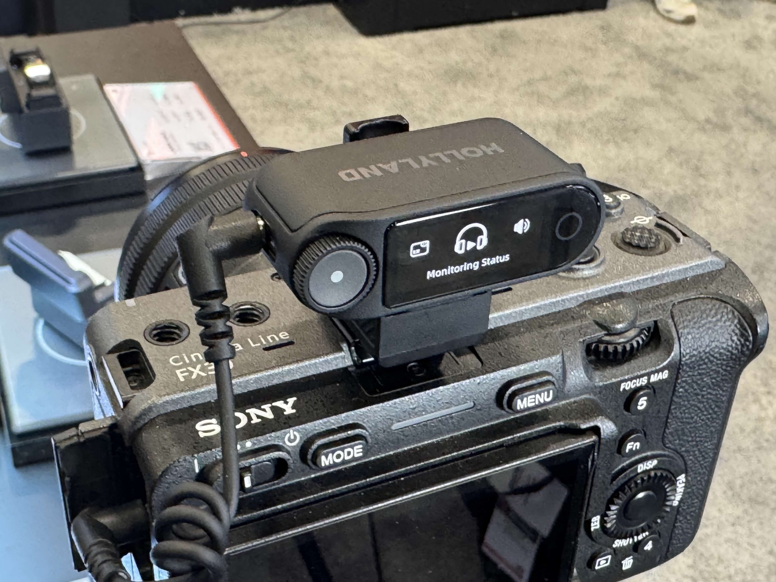 Hollyland LARK MAX 2 First Look - Newsshooter