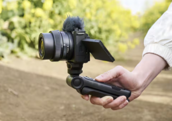 Sony GP-VPT3 Multi-Function Shooting Grip & RMT-VP2 Wireless Remote Commander - Newsshooter
