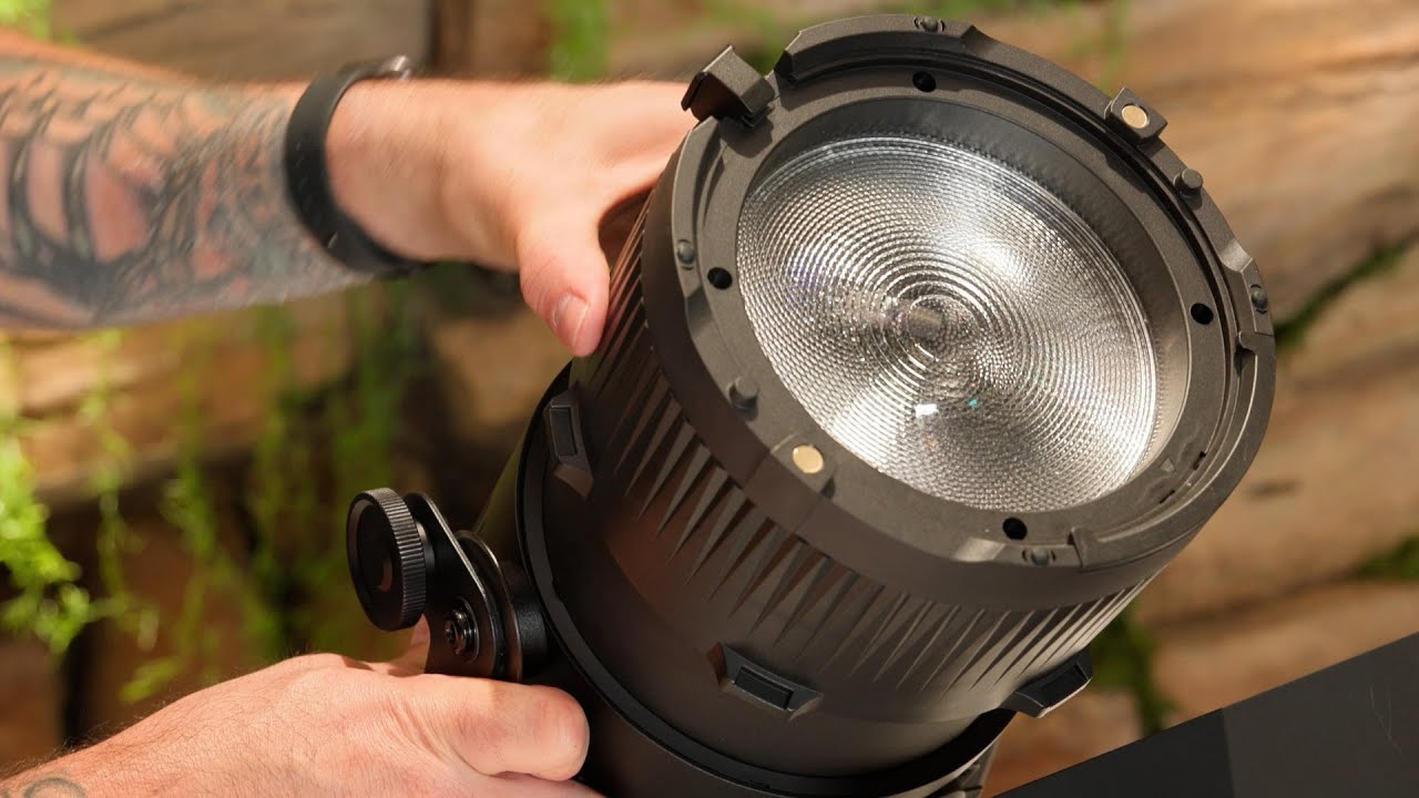 Astera QuikPunch 5” Lens Wireless LED Fresnel First Look Cine Gear 2025 - Newsshooter