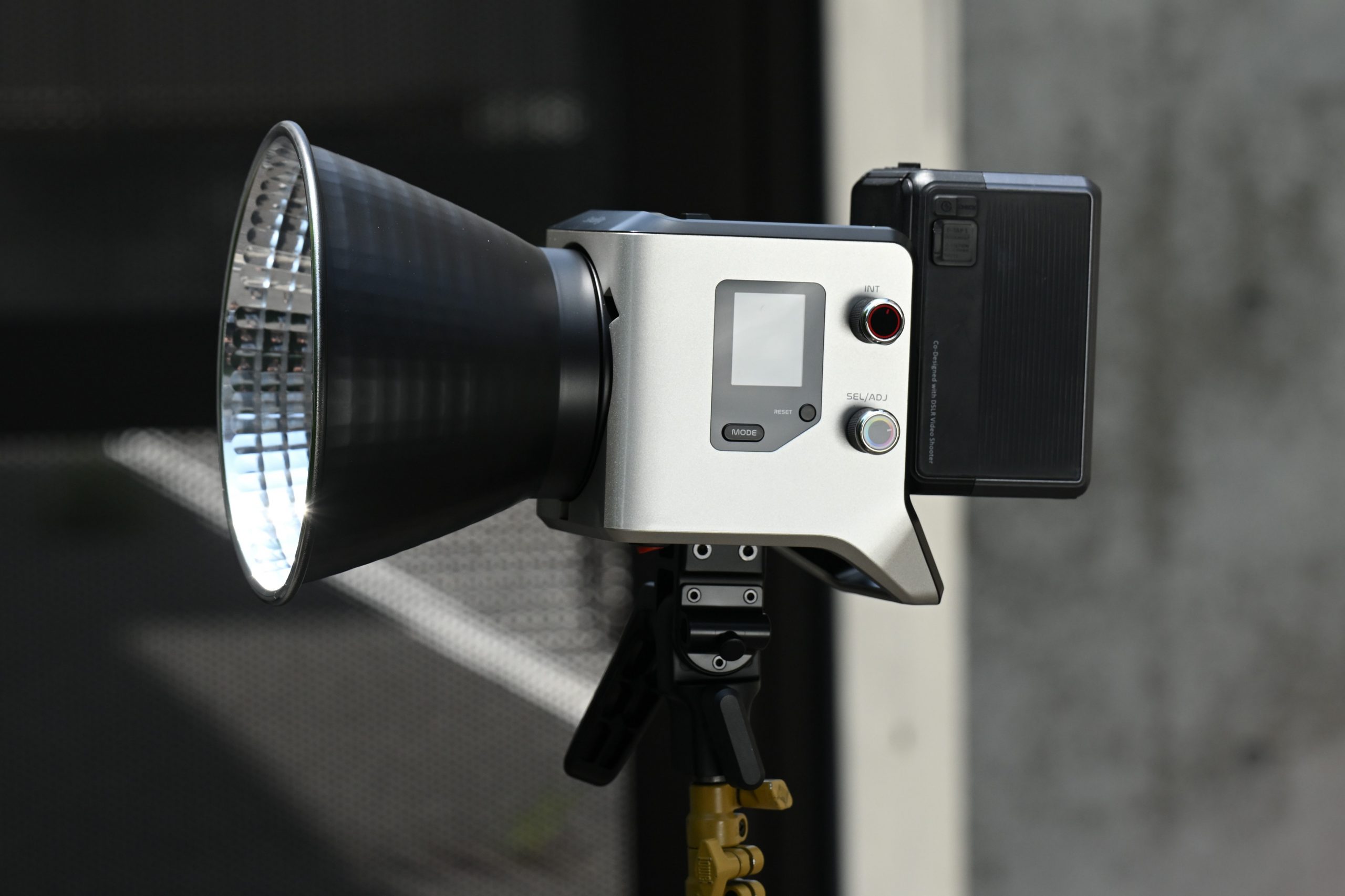 SmallRig RC 220C RGB 01 - Newsshooter