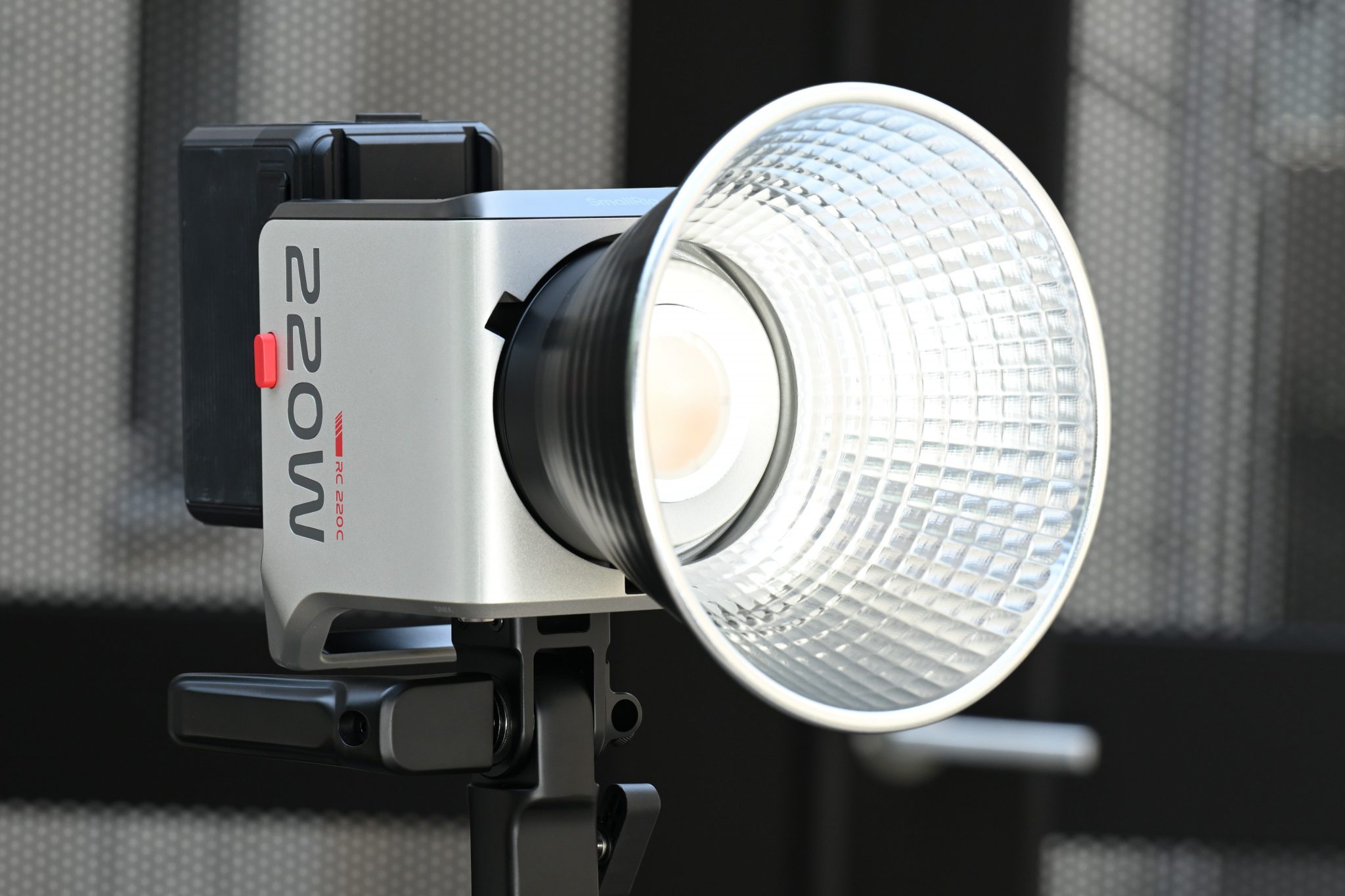 SmallRig RC 220C RGB 33 - Newsshooter