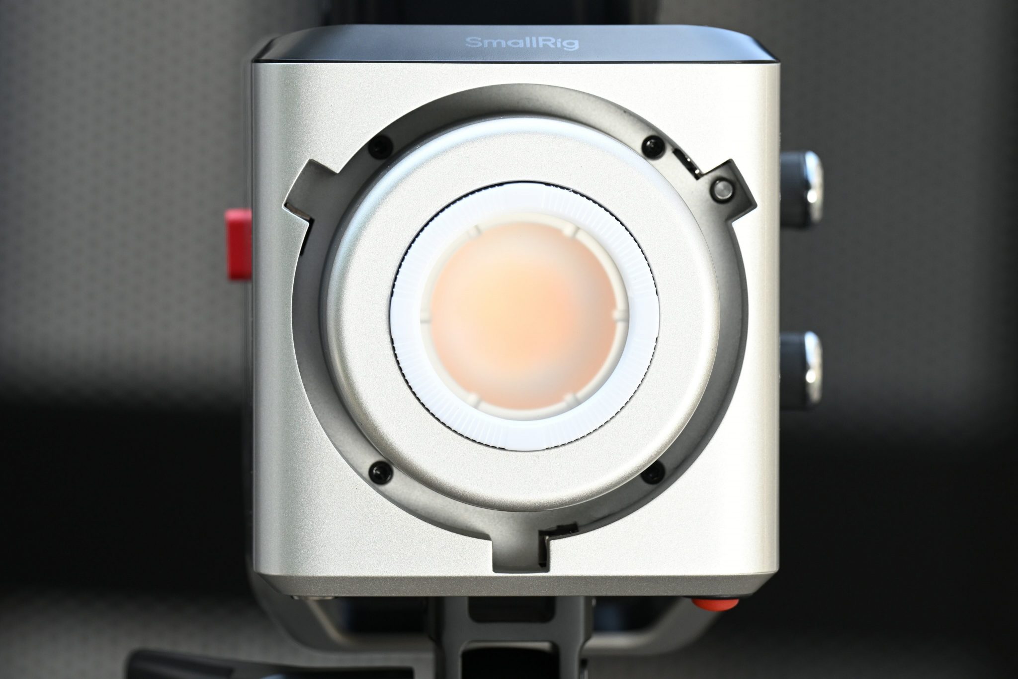 SmallRig RC 220C RGB 37 - Newsshooter