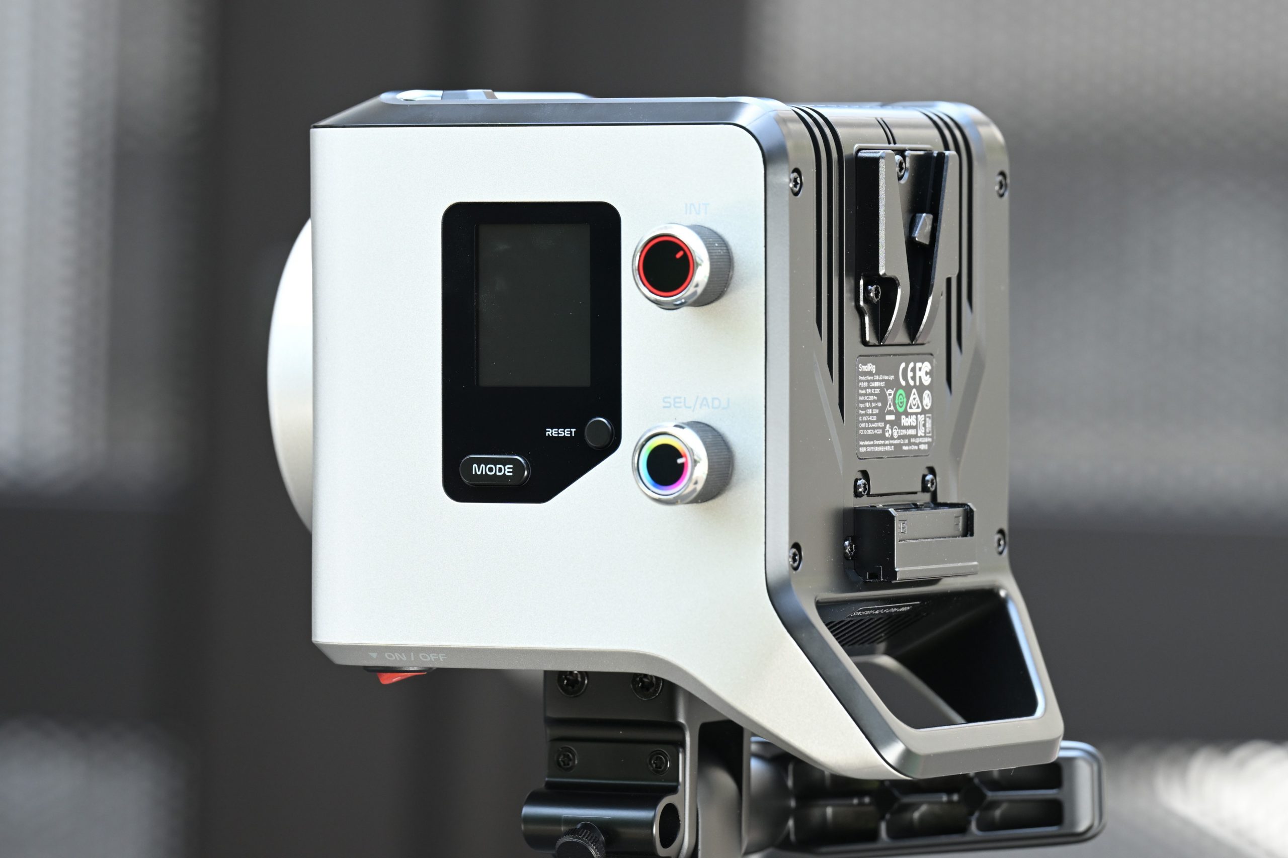 SmallRig RC 220C RGB 49 - Newsshooter