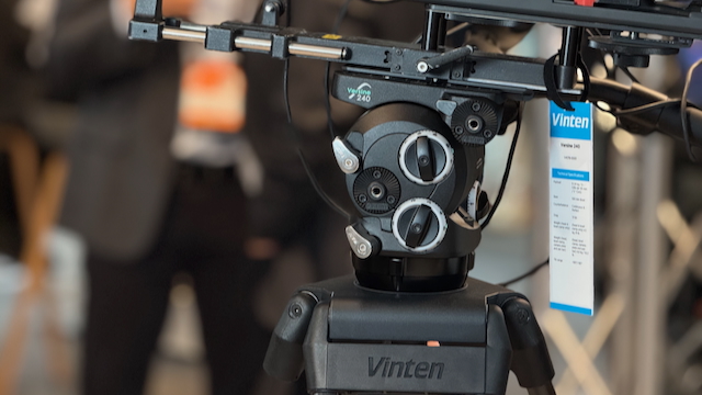 Vinten Versine 240 Fluid Head First Look at IBC 2025 - Newsshooter