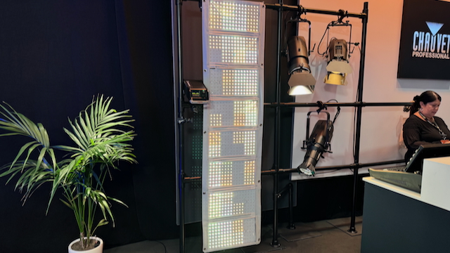 Preview of the Litegear LiteTile Spectrum 8 Foldable RGB LED Light ...