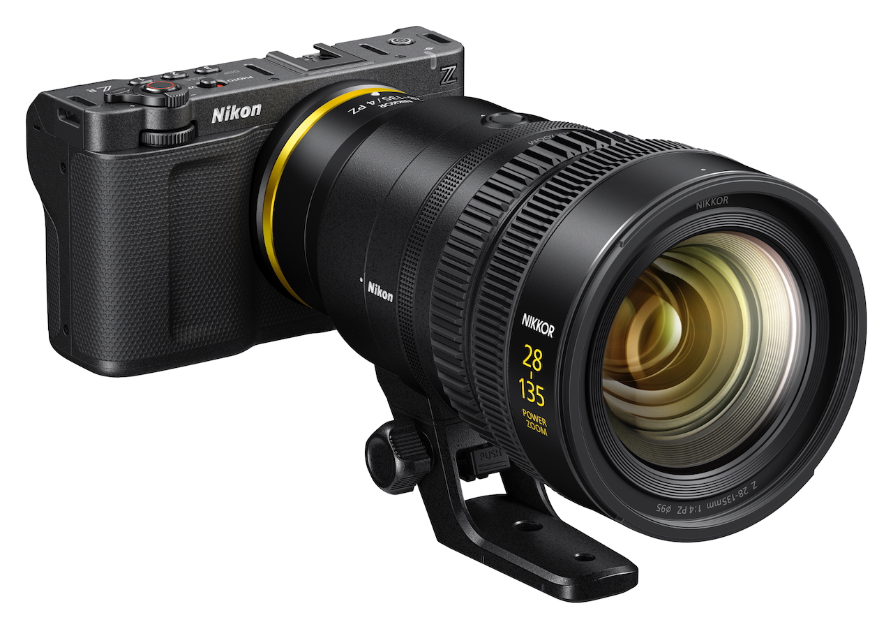 ZR Z28 135 4 front34r 1 - Newsshooter