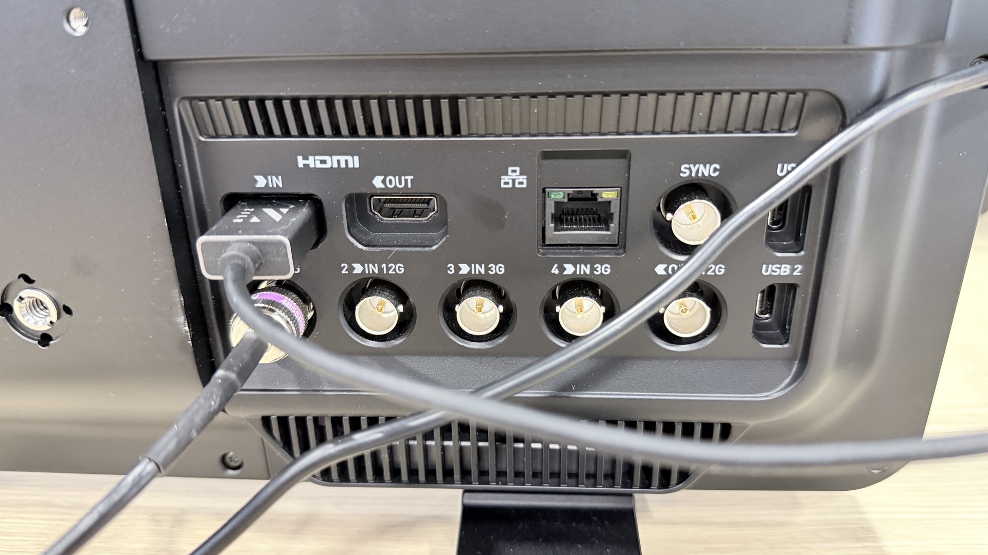 Atomos Sumo PRO-19 – 19″ 4K Monitor-Recorder-Switcher - Newsshooter