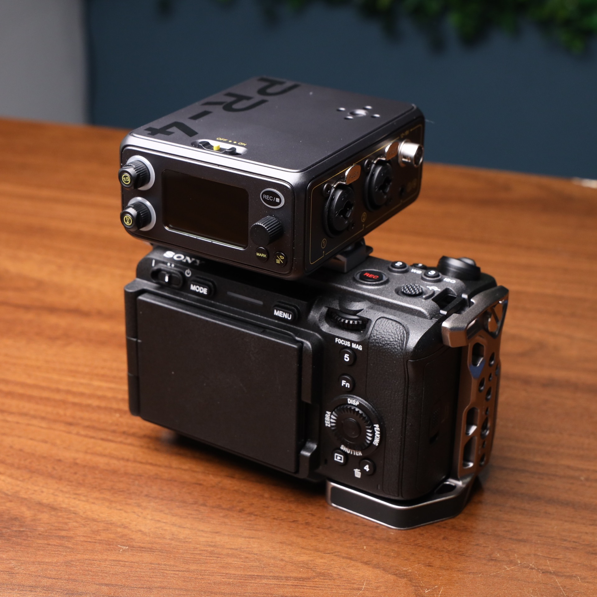 Deity PR-4 Compact Field Recorder - First Look NAB 2026 - Newsshooter