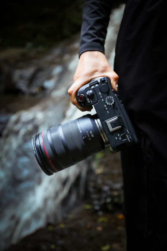 Canon EOS R6 V & RF20-50mm F4 L IS USM PZ - Newsshooter