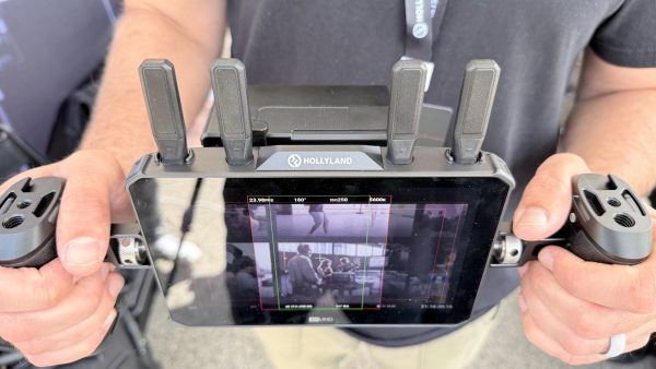 Hollyland Pyro 7 Ultra 722 Wireless Monitor IMG 1600 - Newsshooter