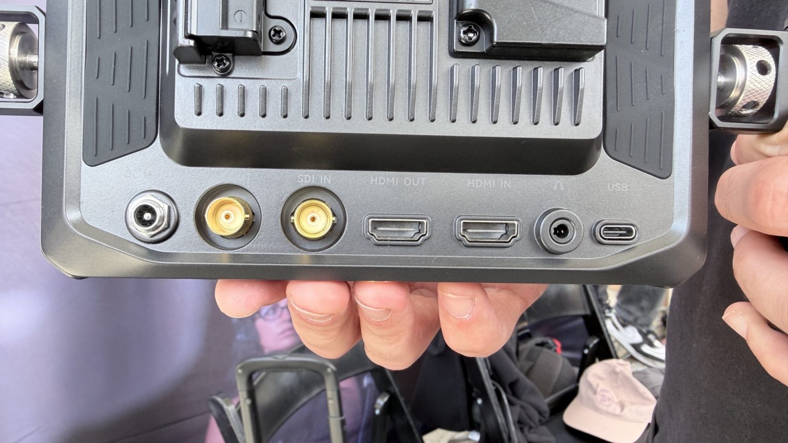 Hollyland Pyro 7 Ultra 722 Wireless Monitor IMG 1602 2 - Newsshooter